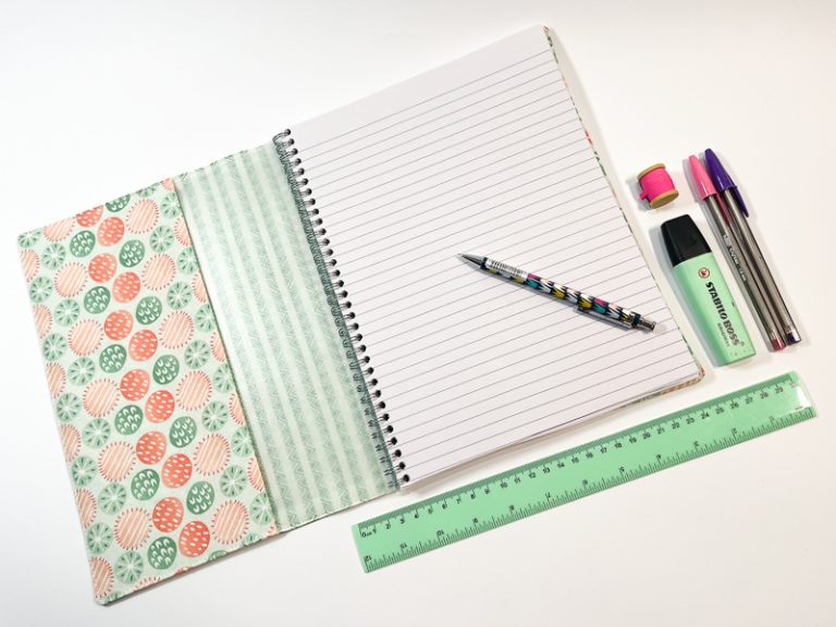 Fat Quarter Make; Notebook Cover - SewHayleyJane